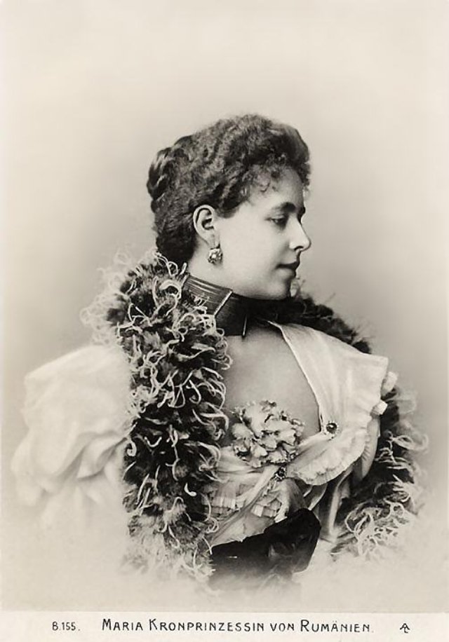 The Last Queen of Romania: 18 Stunning Portraits of Marie of Romania in ...