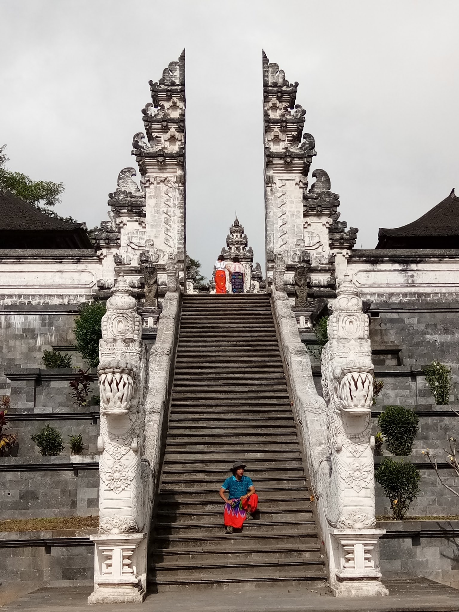 TREKERO: GATES OF HEAVEN IN BALI