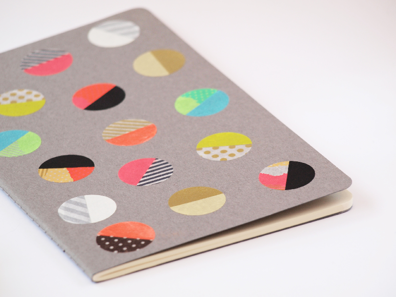 DIY: colorful dot notebook | moments to live for