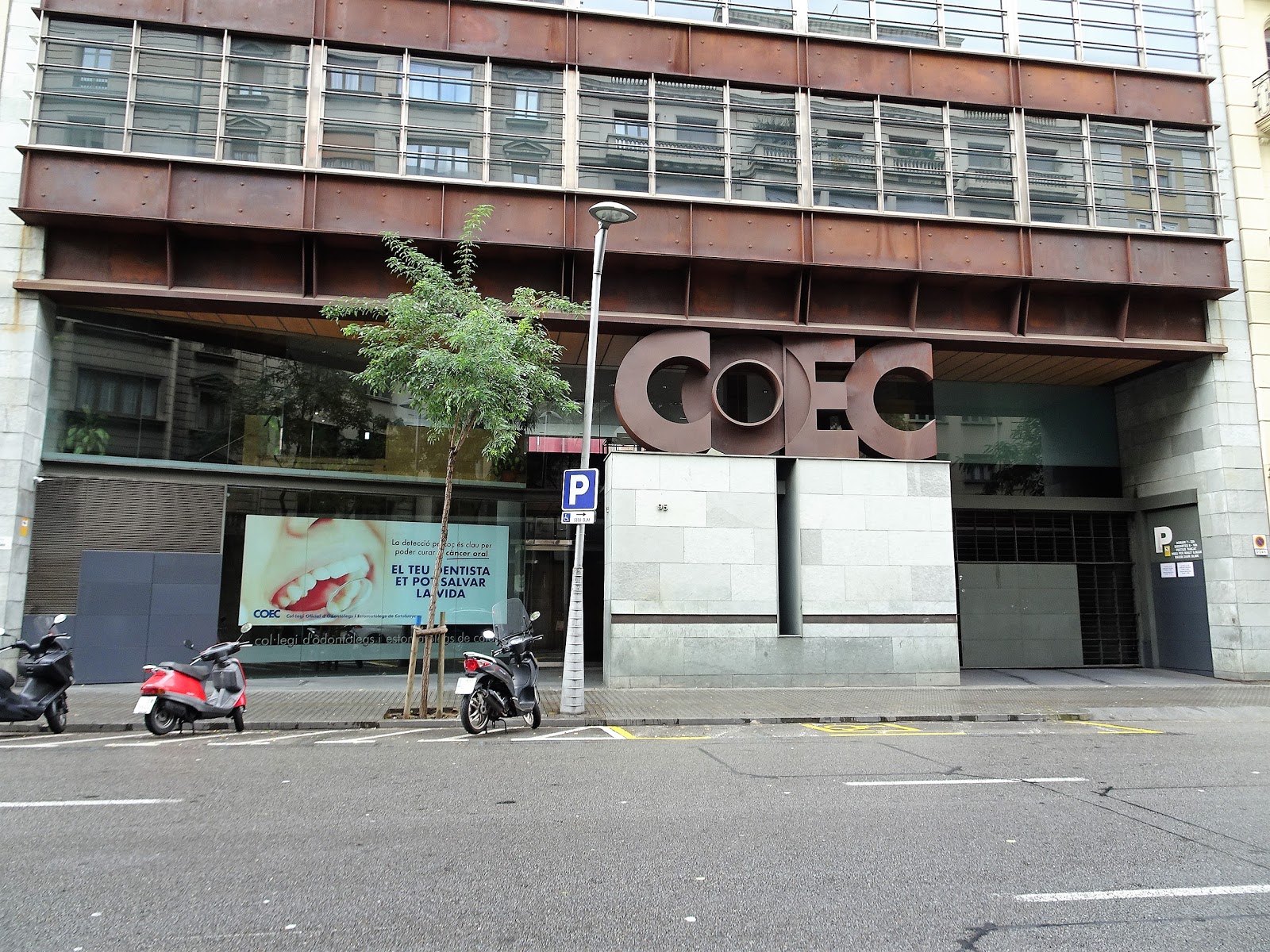 Redescubriendo Barcelona y más allá: 17/10/2018 Edifici COEC