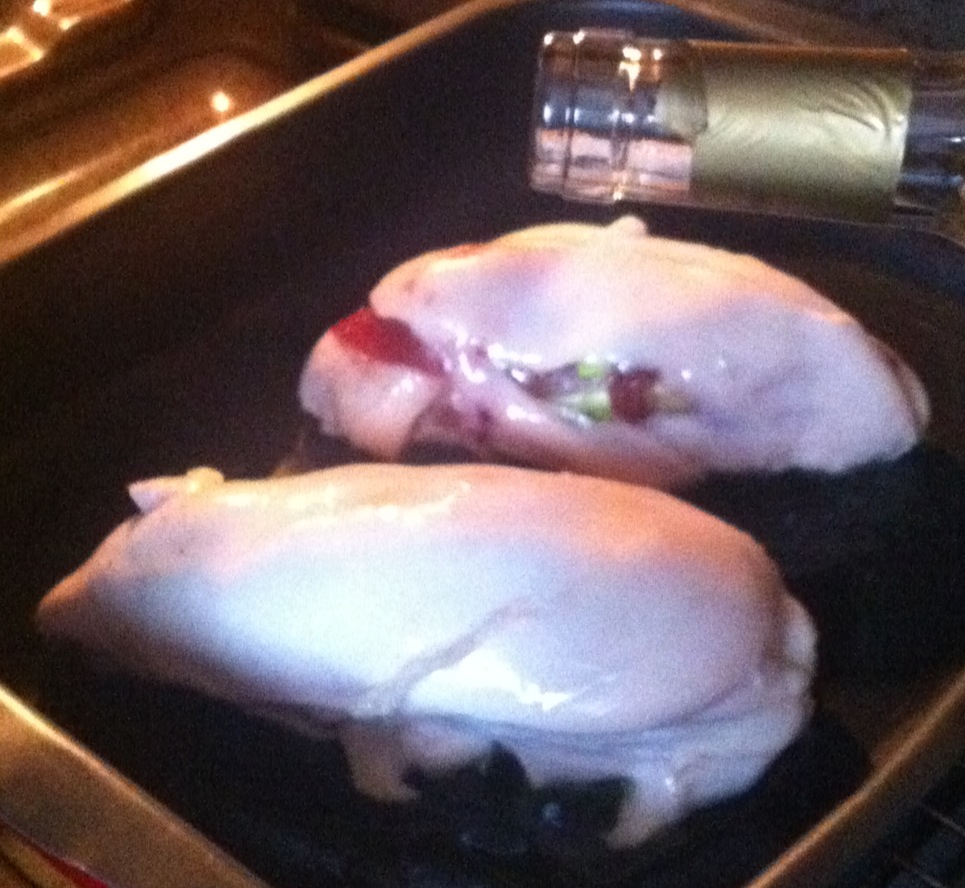 EL FOGÓN DE SANDRA: ROLLO DE POLLO RELLENO DE ESPÁRRAGOS Y JAMÓN SERRANO