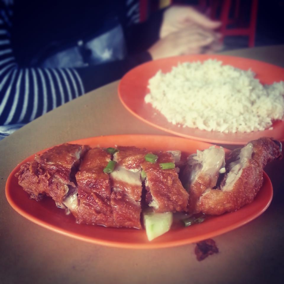 One2Two Unlimited: Good old under-the-big-tree Segambut Fried Chicken Rice.