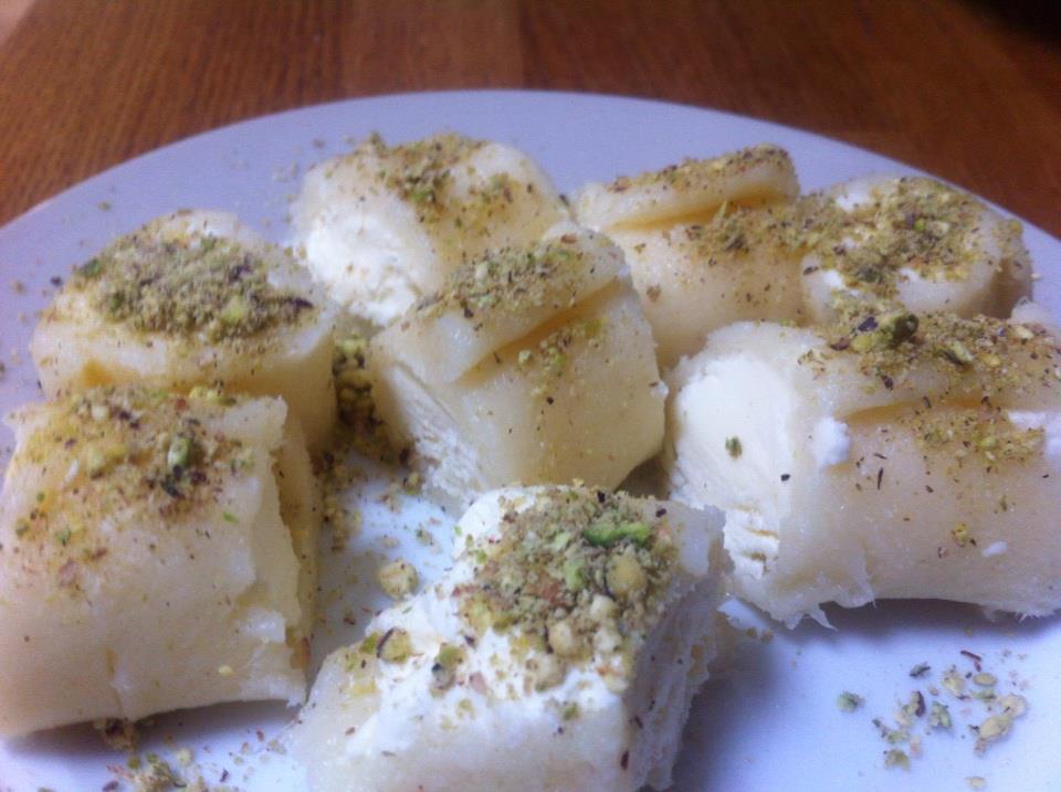 Feeding Algerian: Yummy for my tummy- -Iraqi/Saudian sweets حلوه الجبن