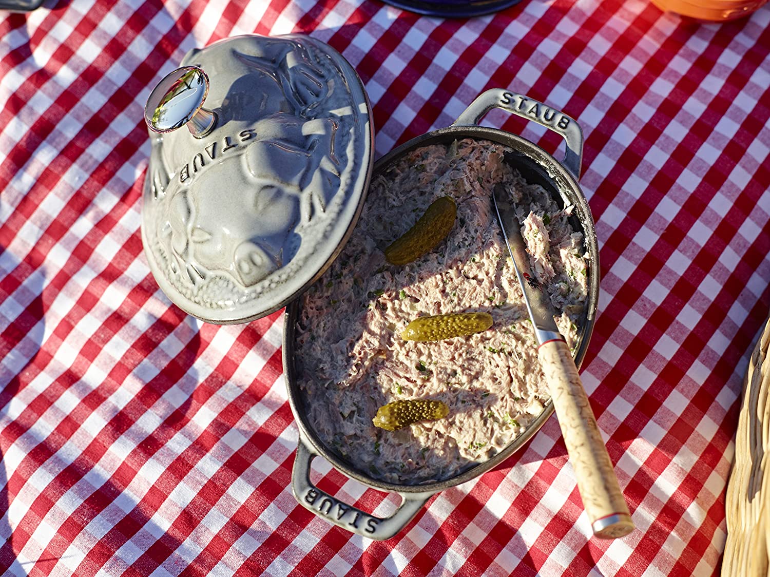 Chinoiserie Chic: Stunning Staub