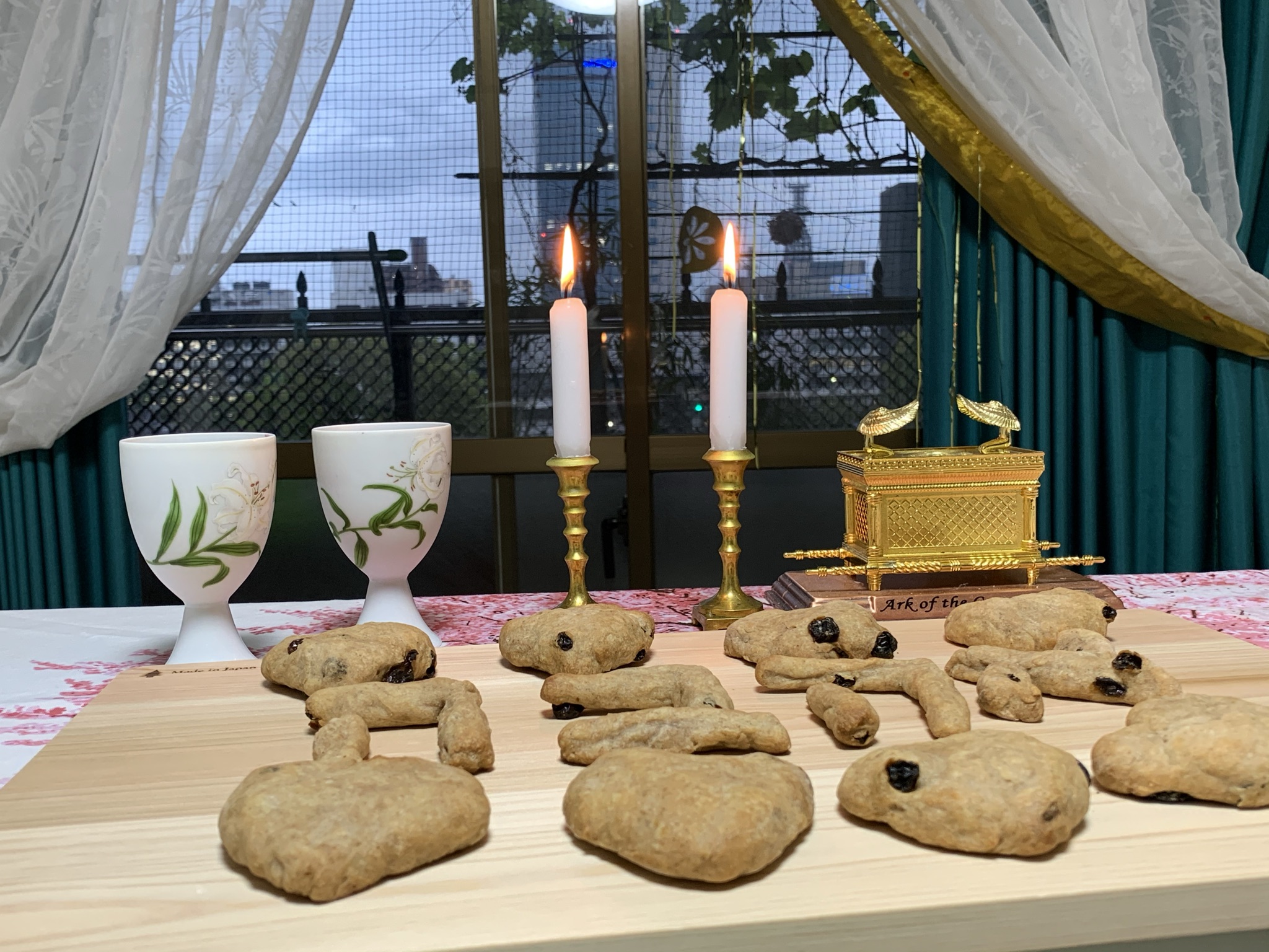 Challah and Cherry Blossoms: Unleavened Raisin Cakes! Recipe!!