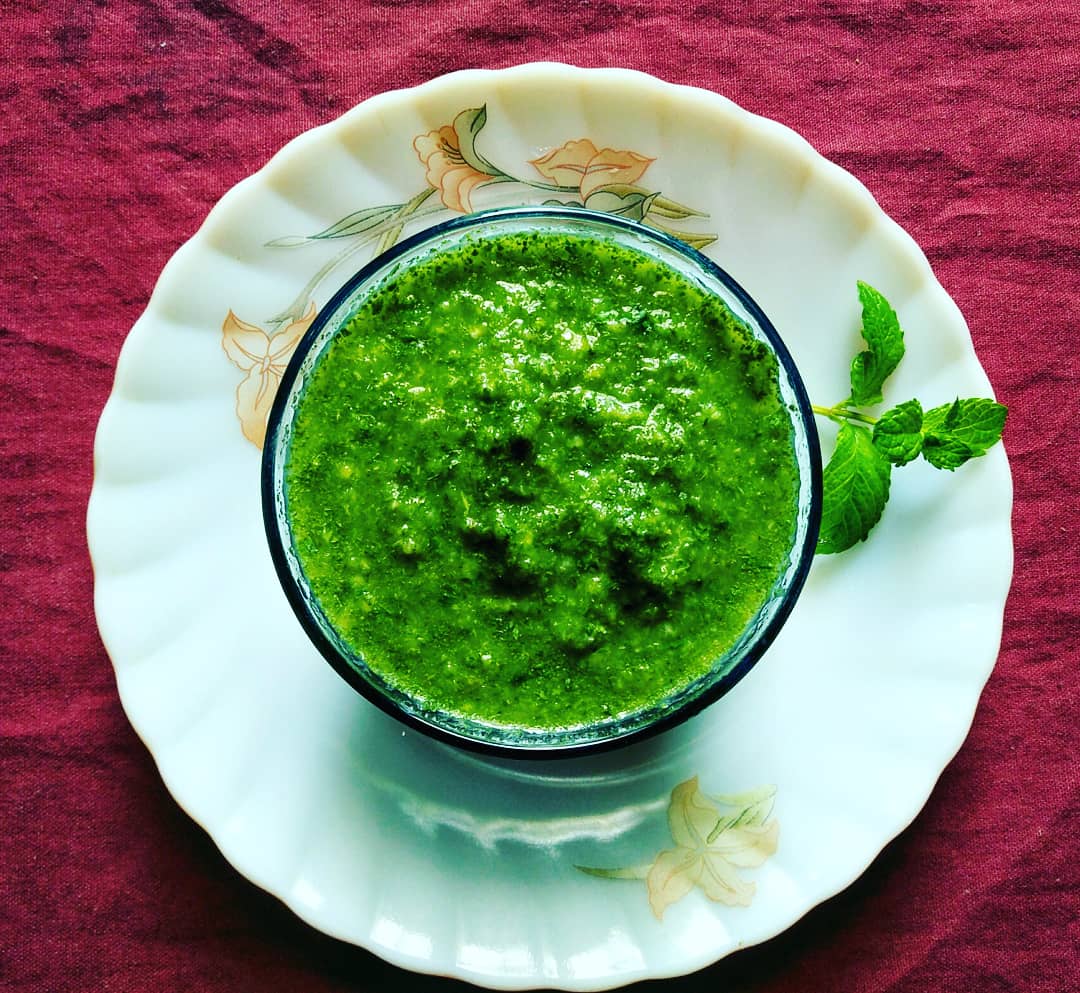 Mint Chutney with Raw Mango and Ghost Chilli (Podina, Kaccha Aam and ...