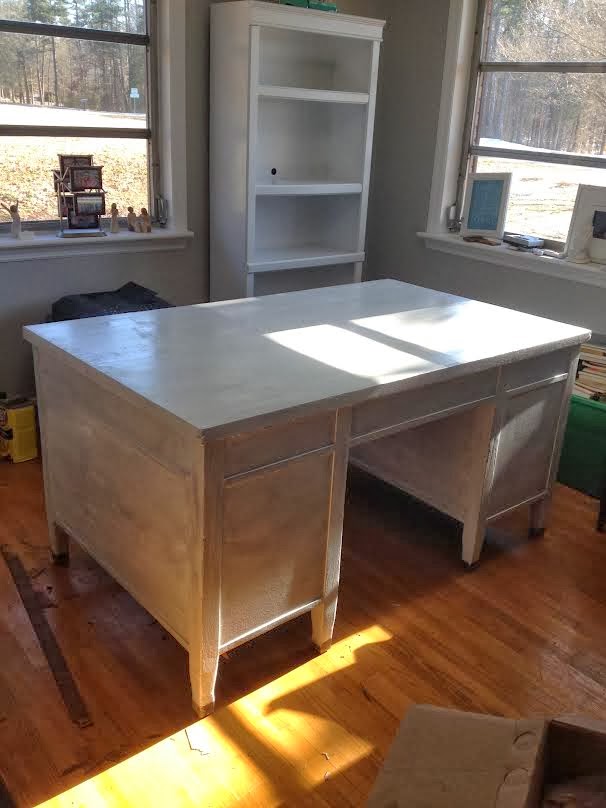 Blissfully Chic DIY: My New Desk - No More Veneer!