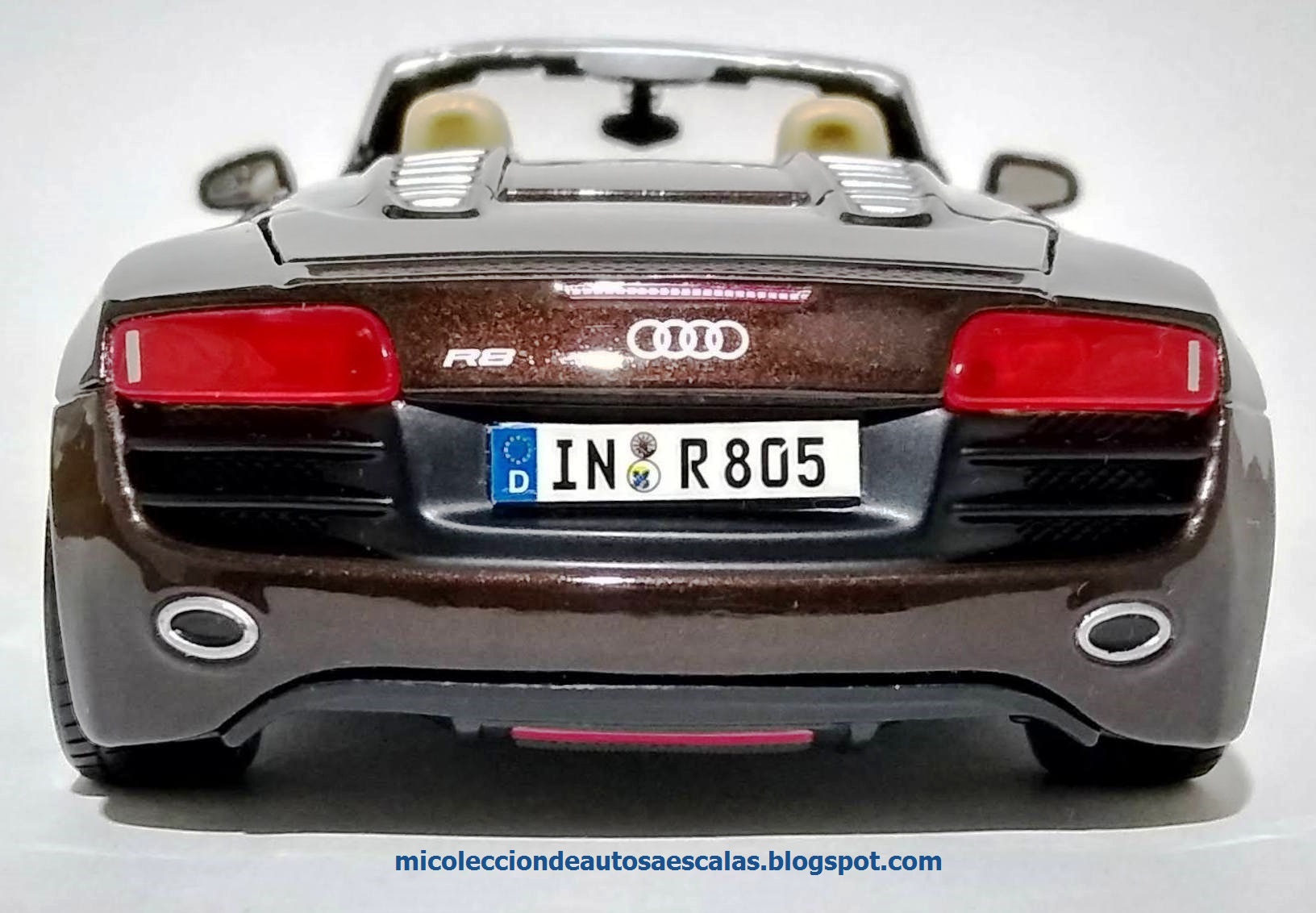 Mi colección de autos a escala.: Audi R8 Spyder Maisto 1:24