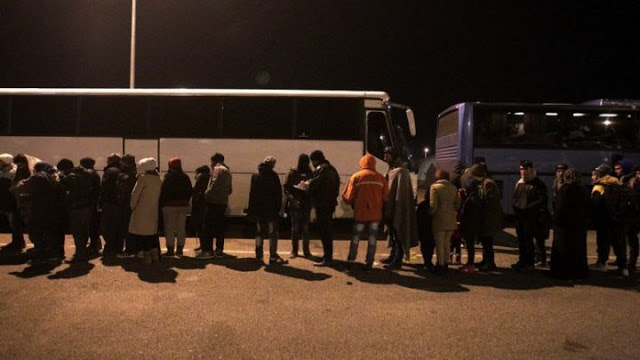 ΠΙΕΡΙΚΗ : ΑΝΗΣΥΧΟΙ ΜΑΖΕΥΤΗΚΑΝ ΟΙ ΚΑΤΟΙΚΟΙ ΤΗΣ ΝΕΟΚΑΙΣΑΡΕΙΑΣ ΥΠΟ ΤΗΝ ...