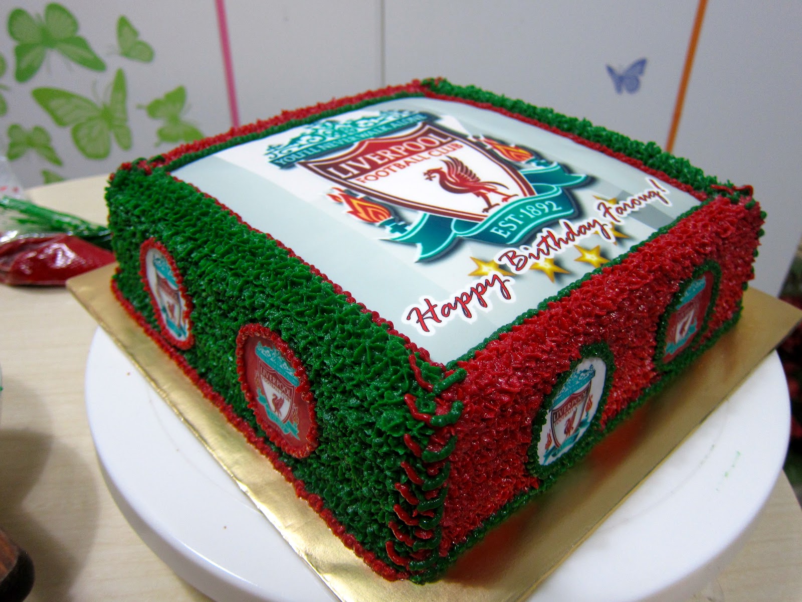 The Cookie Cat bakes from home!: Football themed cakes/cupcakes/cookies ...