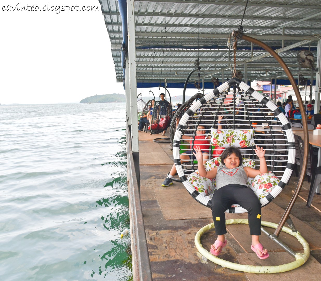 Entree Kibbles: The Authentic Love Seafood Restaurant (Halal) - Fresh ...