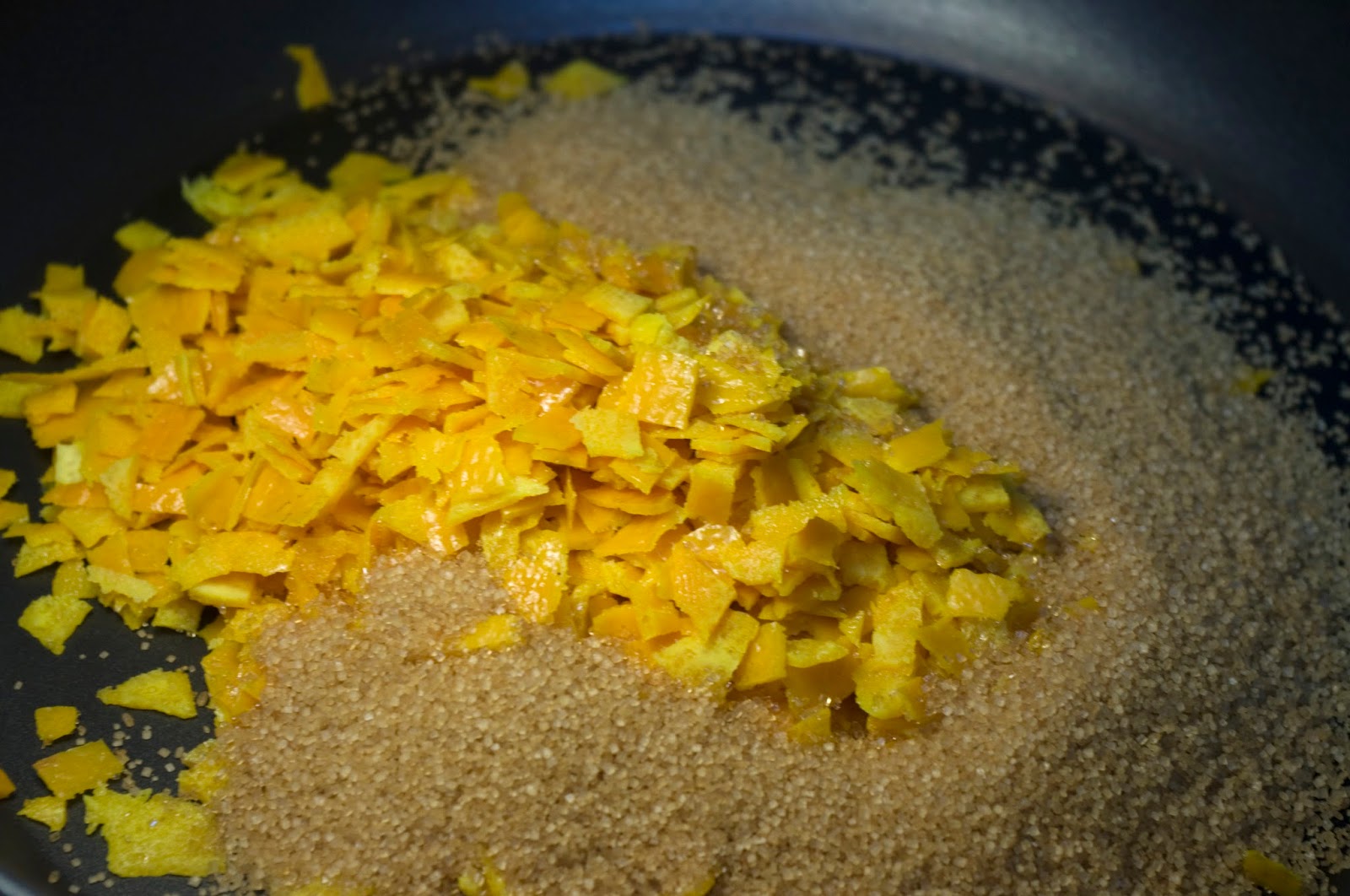 Explora Gourmet: Naranja caramelizada con azúcar moreno