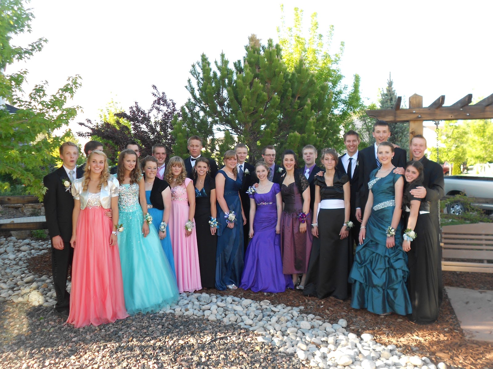 Hudson Family: MoRmOn PrOm