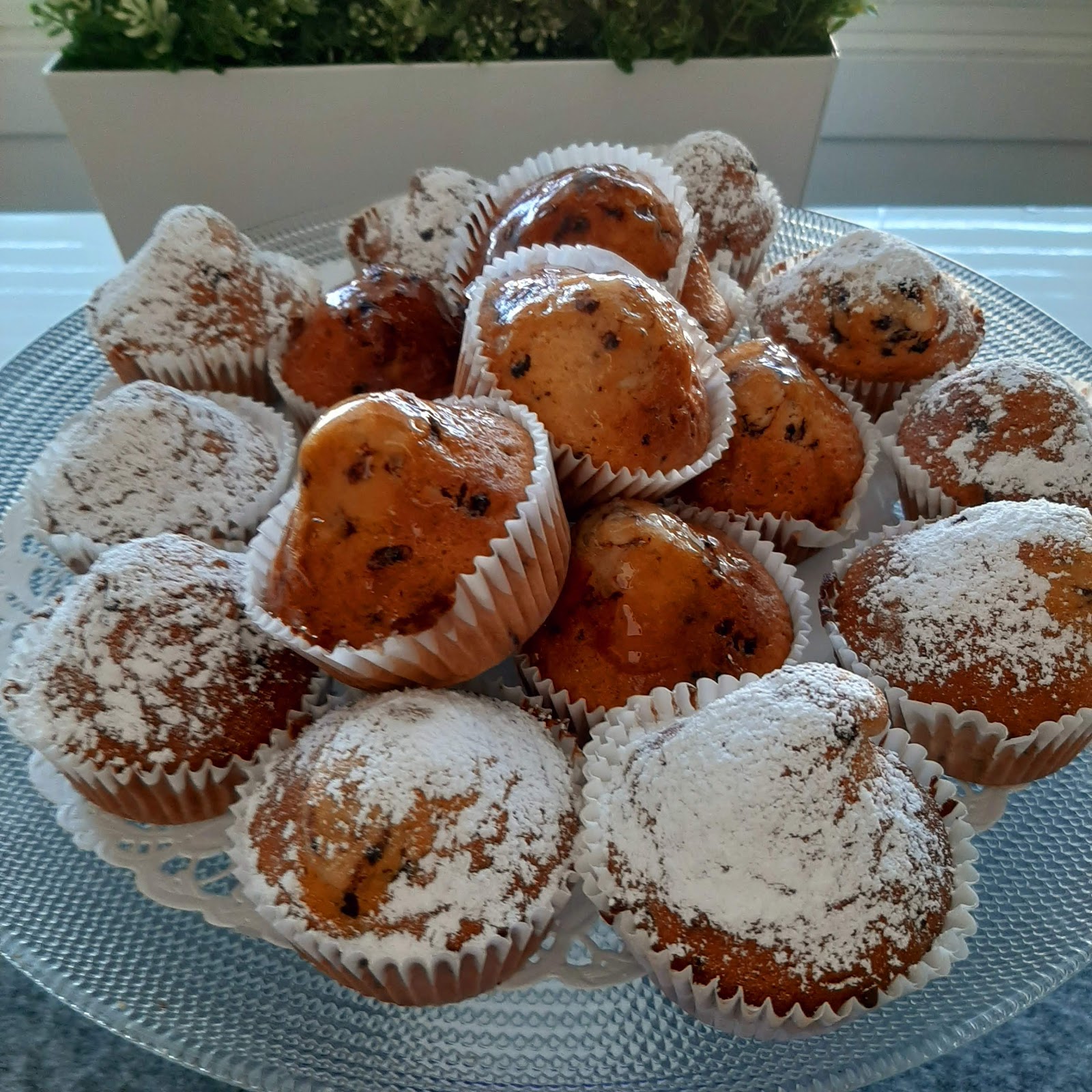 KALEVAN KEITTIÖ: SUKLAAROUHE-MUFFINSSIT