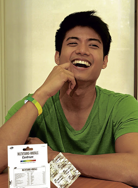 Man Central: Mikael Daez:In Casual Wear