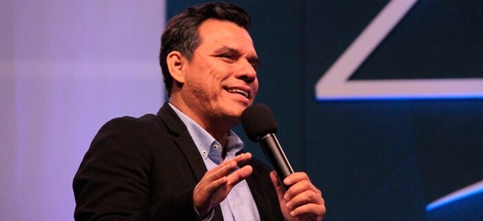 Biografía de Julio Melgar - Fusión Gospel