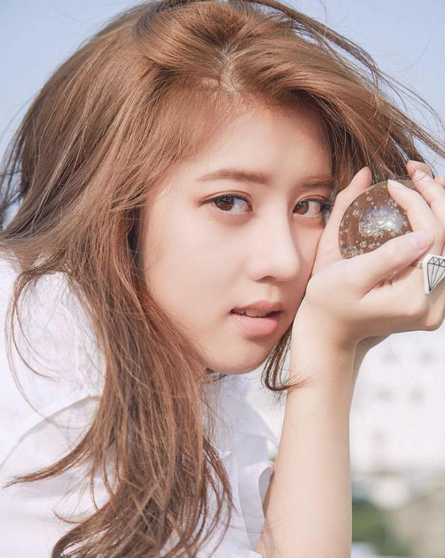 Eleanor Lee (02) - Asian Girl