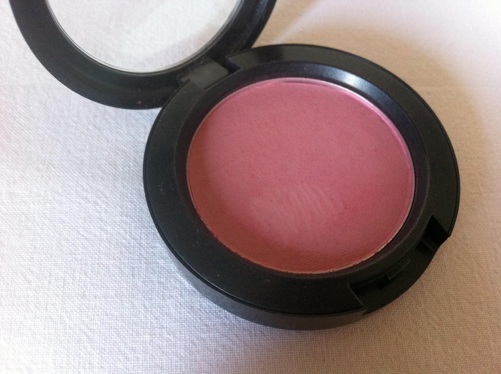 A makeup lover: MAC Dame blush review