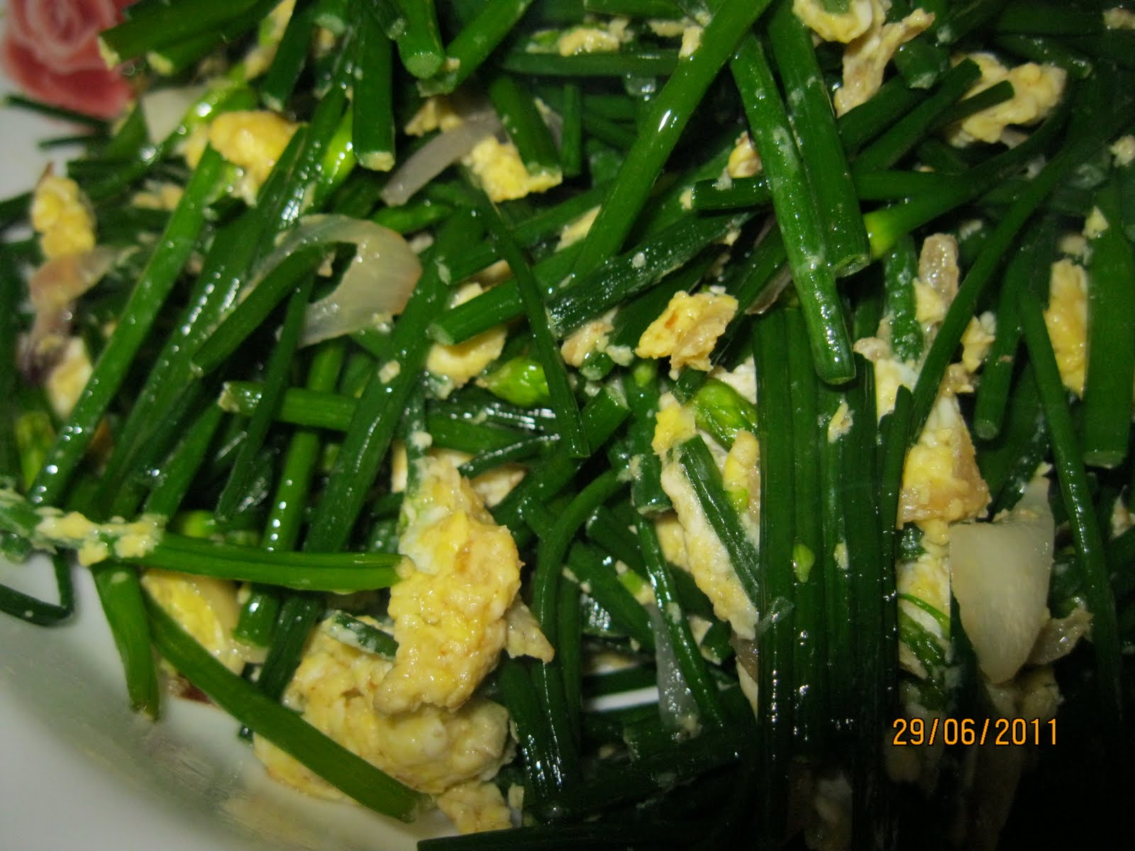 Dari Dapur Maklong: Bunga Kucai Goreng Telur