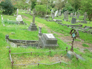 The cemetery at Cemetery Junction | Ticking to a Different Tock