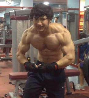 world bodybuilders pictures: charming afghani bodybuilder ali haider ...