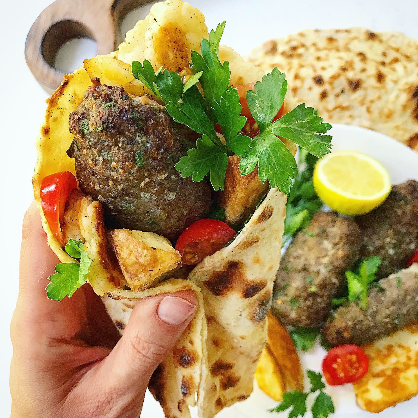 Bidda Badadez (Pitta and Potatoes, with Köfte and Hellim)