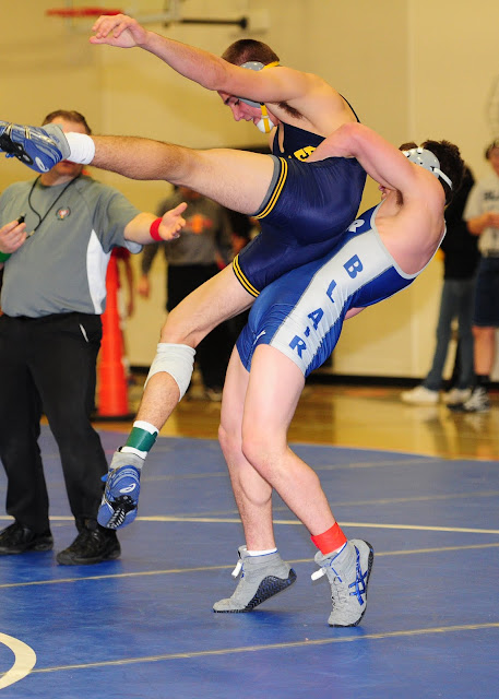 wrestling world: Blair wrestling - cheesehead