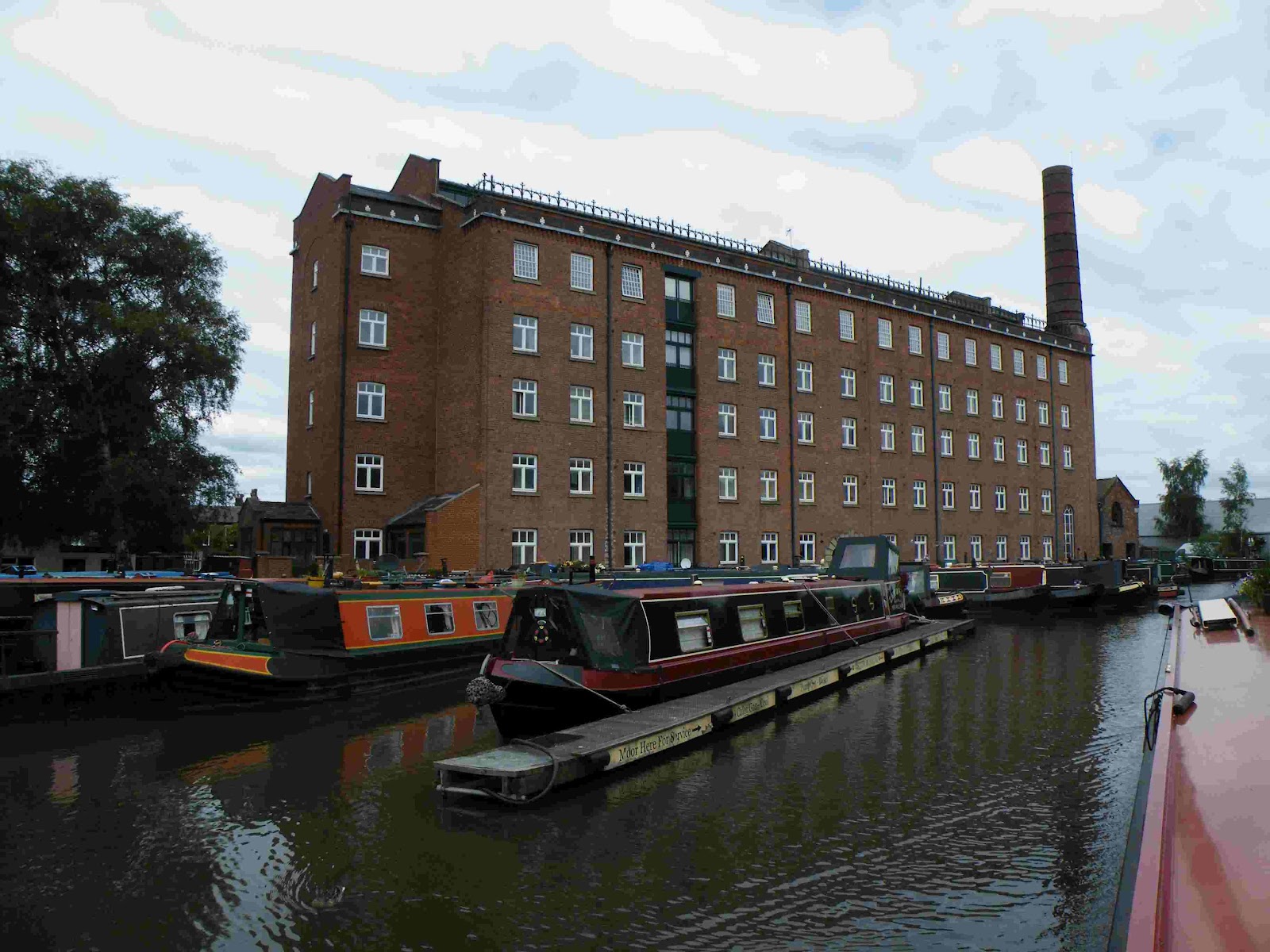 Travelling the Canals of England: Into Manchester and out the other side