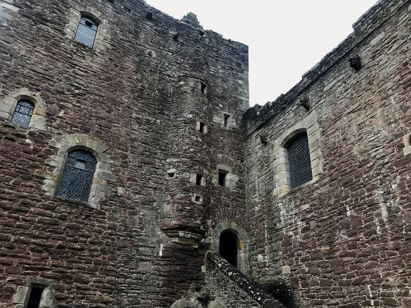 Cobalt Violet: Doune Castle (Castle Leoch!)