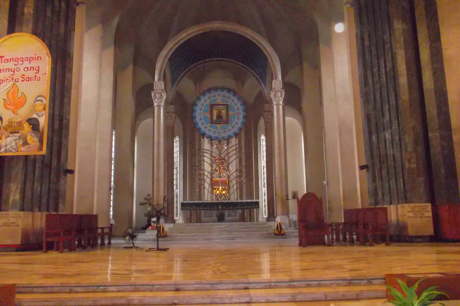 Konted's Make My Day 2: Baclaran Church: The 7-11 Church