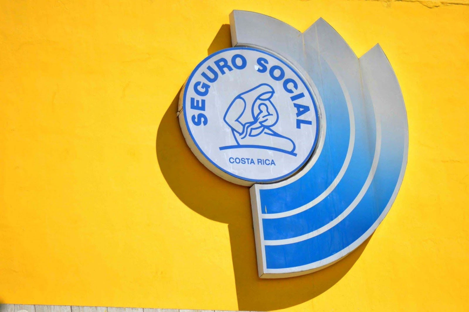 CCSS recupera ¢252 millones gracias a aplicación de ley sobre empresas ...