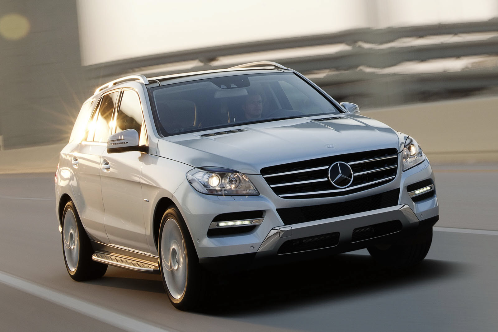 The new Mercedes-Benz M-Class: Champion of refined efficiency