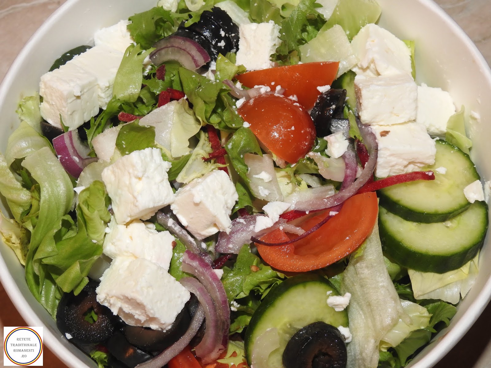 Salata greceasca reteta | Preparatedevis.ro