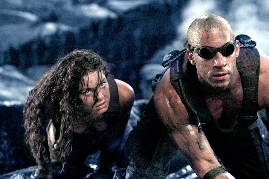 Film Guru Lad - Film Reviews: The Chronicles of Riddick Review