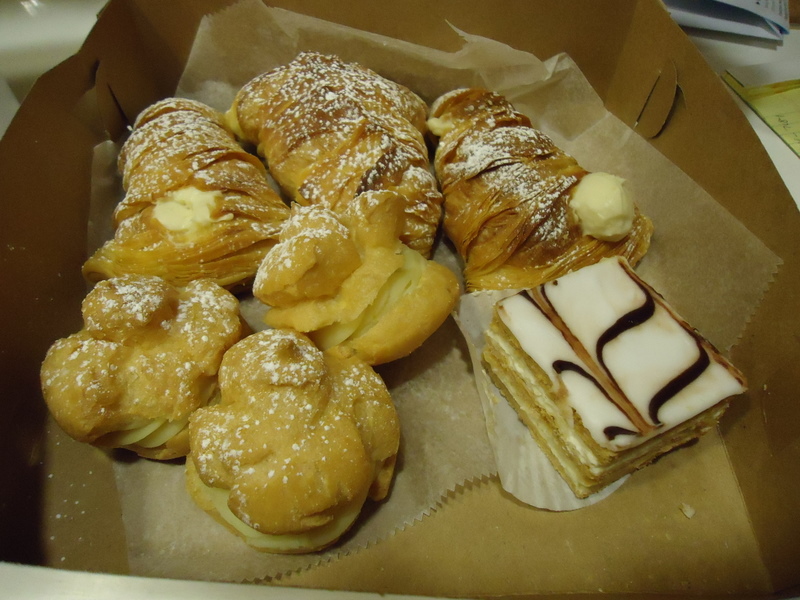 Carow's Cakes: Carlo's Bakery