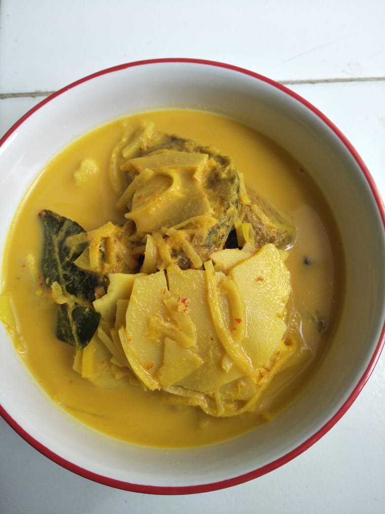 Masak Gulai Rebung, Si Renyah dengan Aroma Khas yang Kaya Manfaat - TEMA
