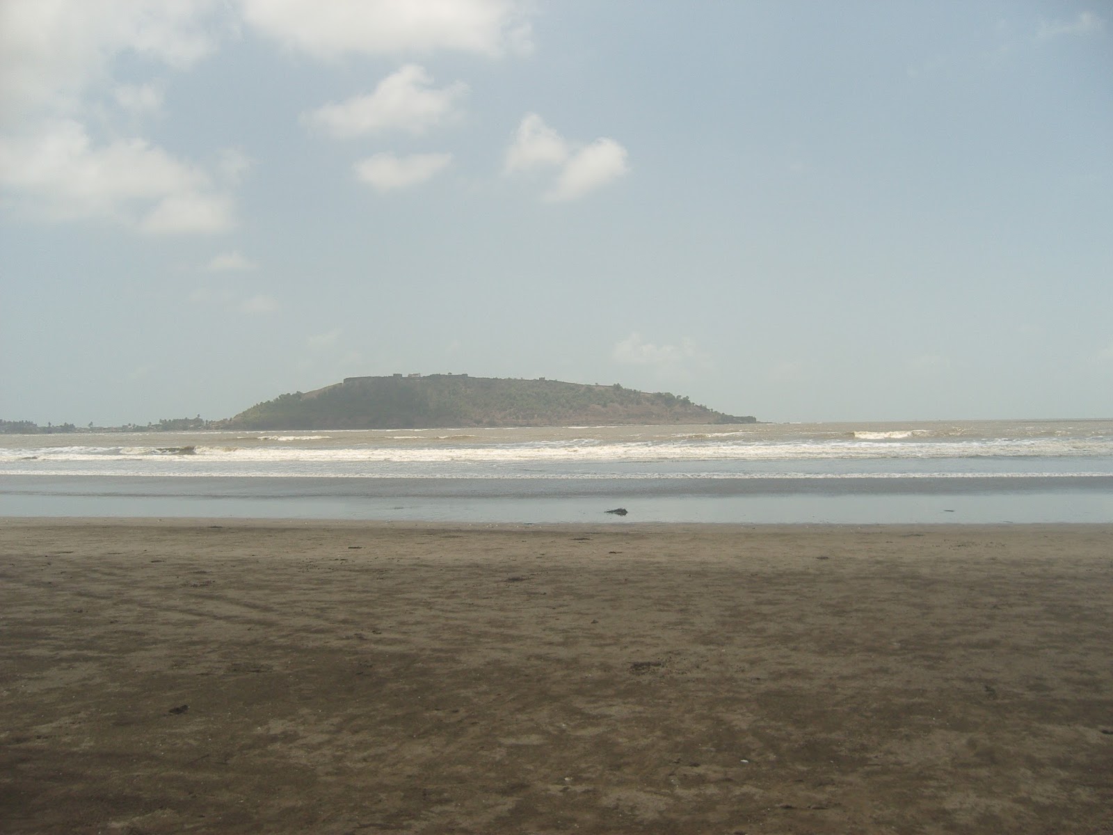 Beautiful Konkan!!: Revdanda fort and beach.