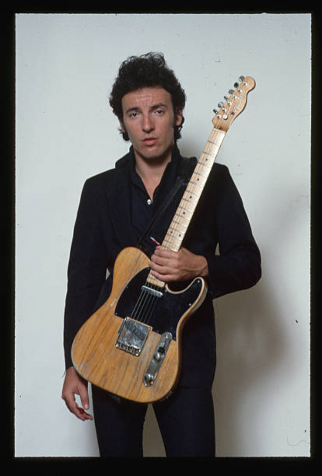 30 Studio Portraits of Bruce Springsteen Taken by Lynn Goldsmith in ...