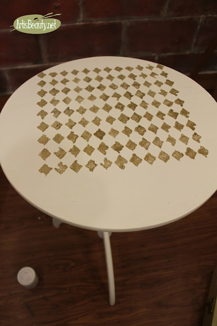 ART IS BEAUTY: Gold Stencilled Round Table Makeover~Themed Furniture ...