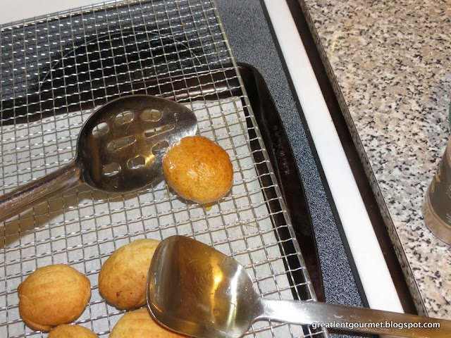 Great Lent Gourmet: DAY 12: Melomakarona or Finikia - Vegan Greek Honey ...