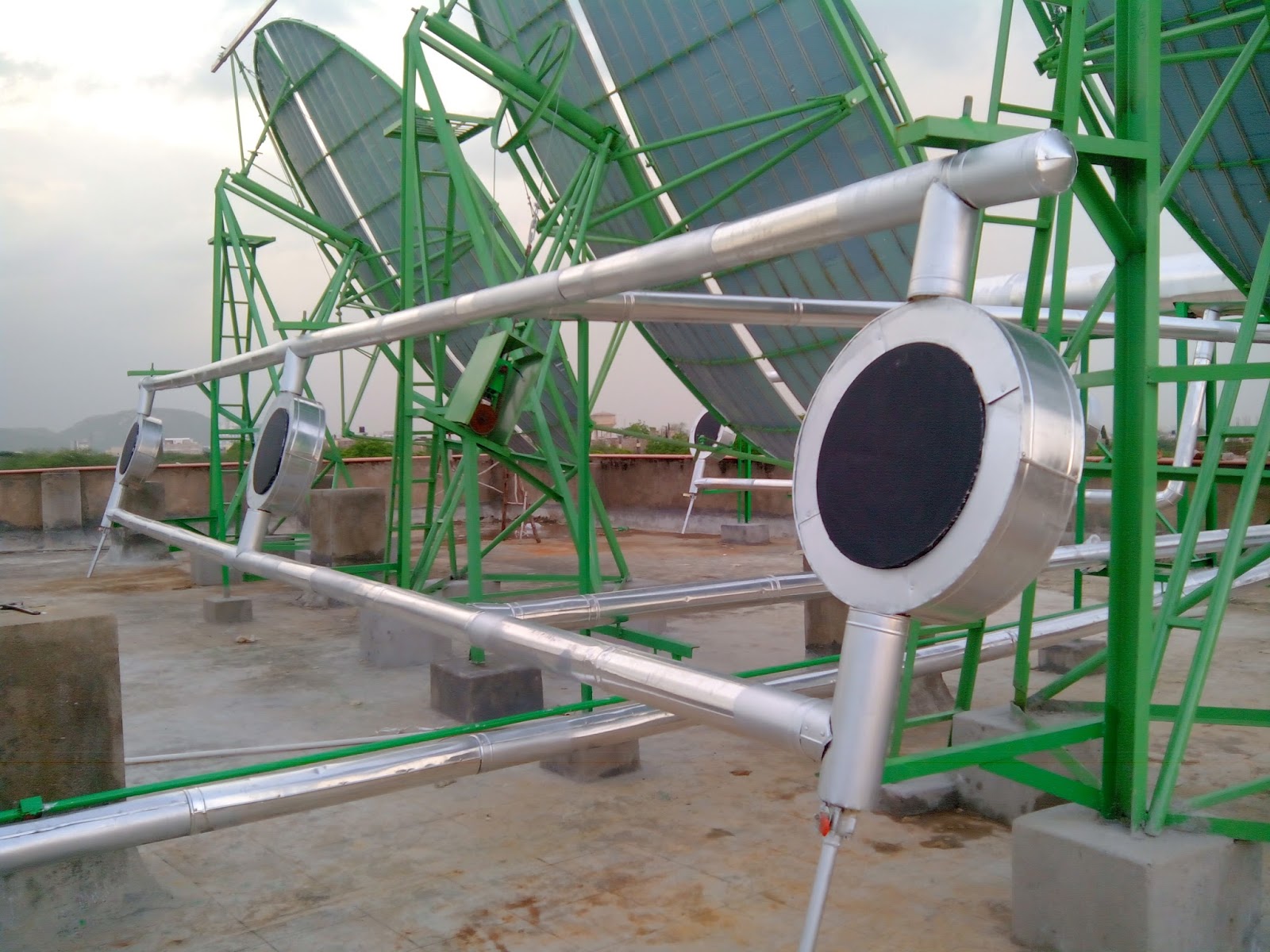 Solar steam cooking system