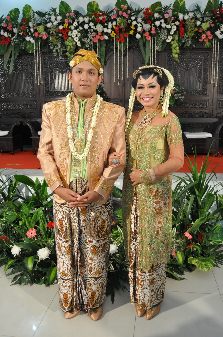 MARTHALIANA: ADAT JAWA - SOLO BASAHAN