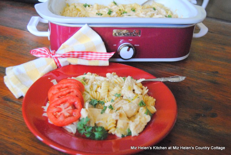 Slow Cooker Buffalo Chicken Casserole