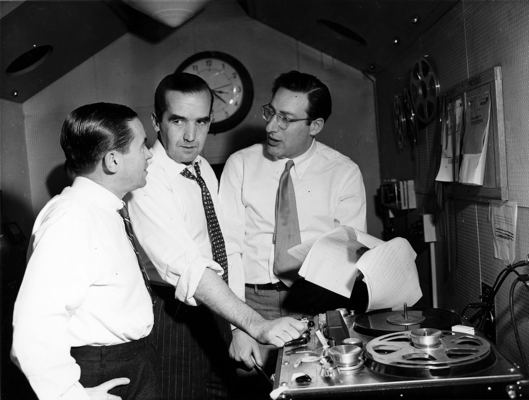 1953. Edward R. Murrow: The World on His Back