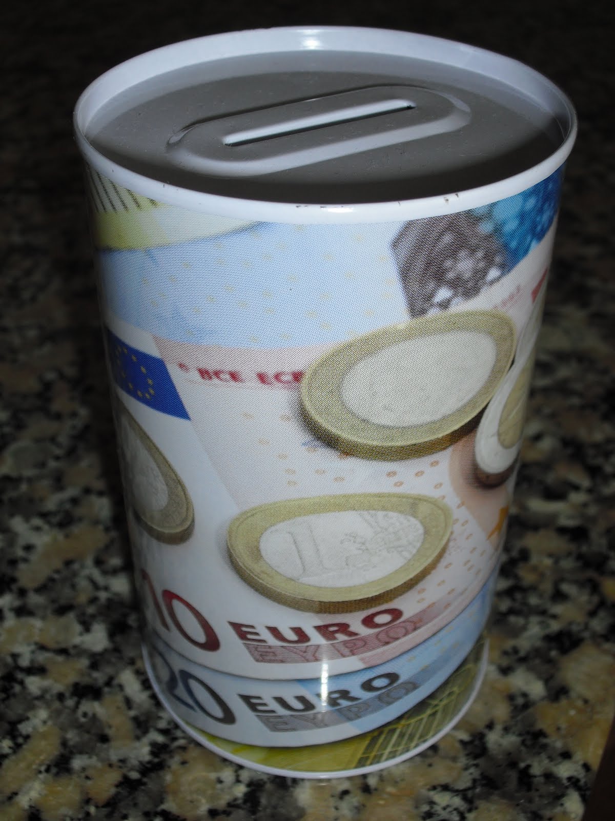 Segredos em caixa: Ter um mealheiro