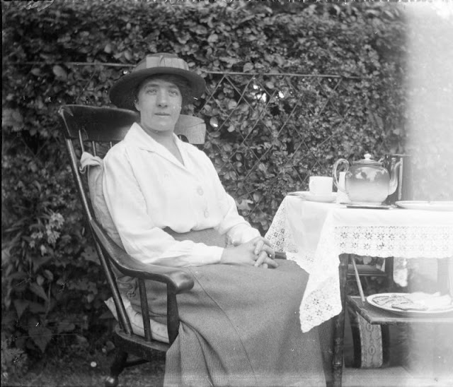 Simple Life in the Early 20th Century Through Amazing Found Photos ...