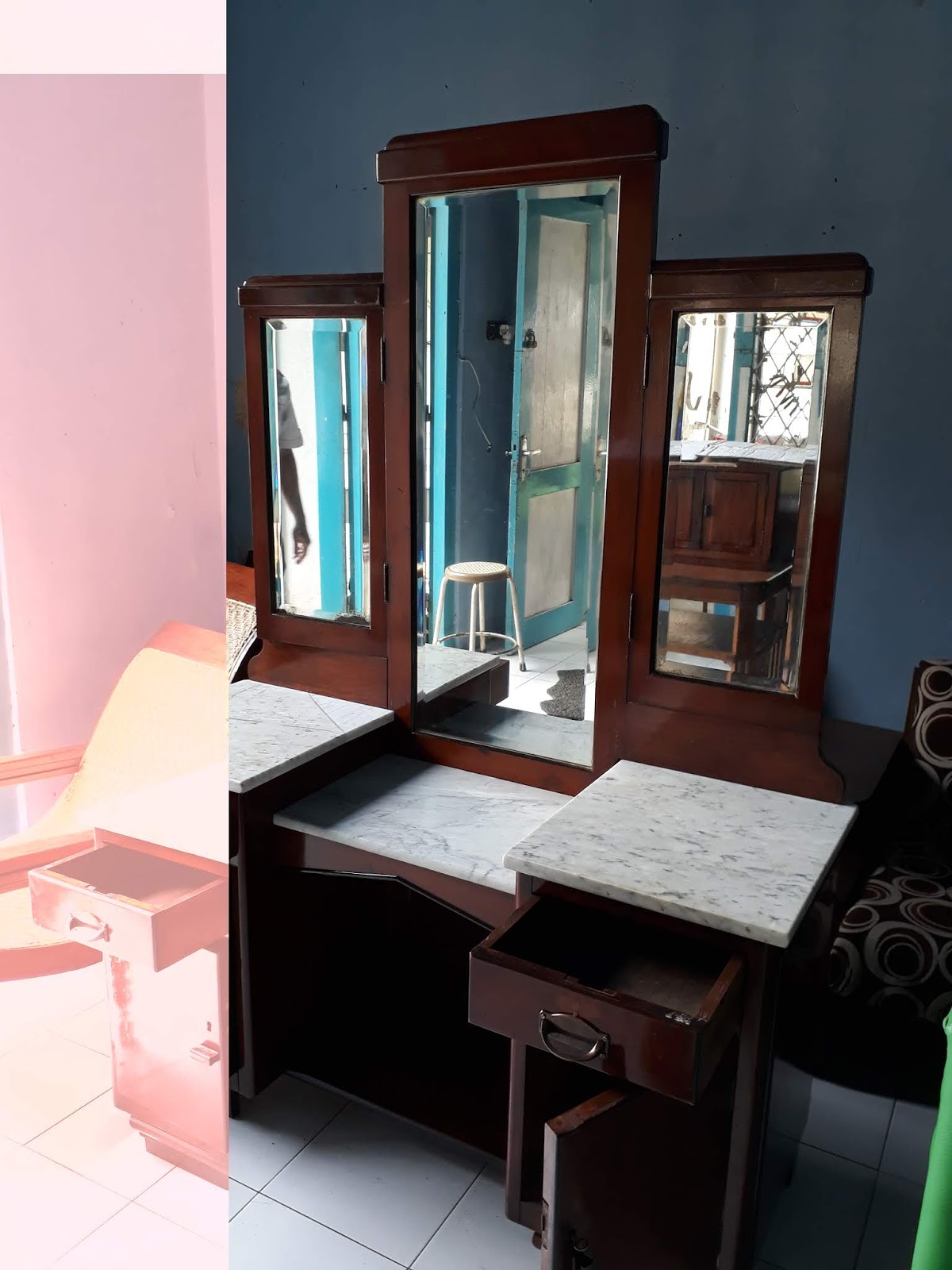 Meja Kaca Rias Marmer