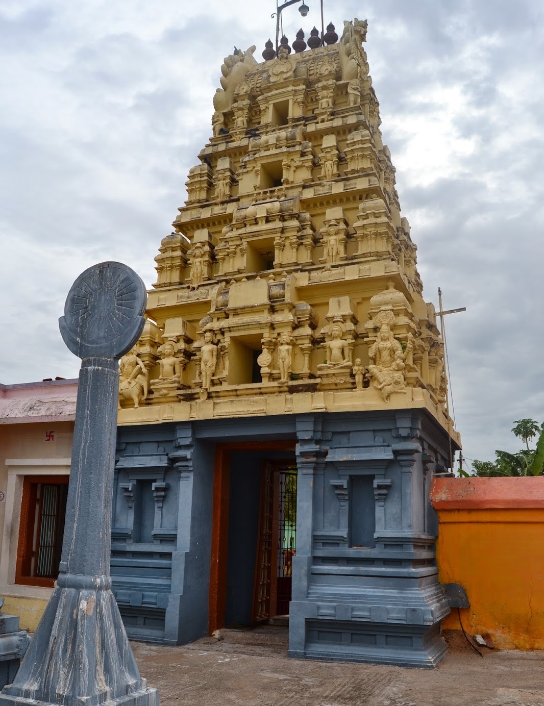 Tamilnadu Tourism: Mahaveer Jain Temple, Peravur, Villupuram