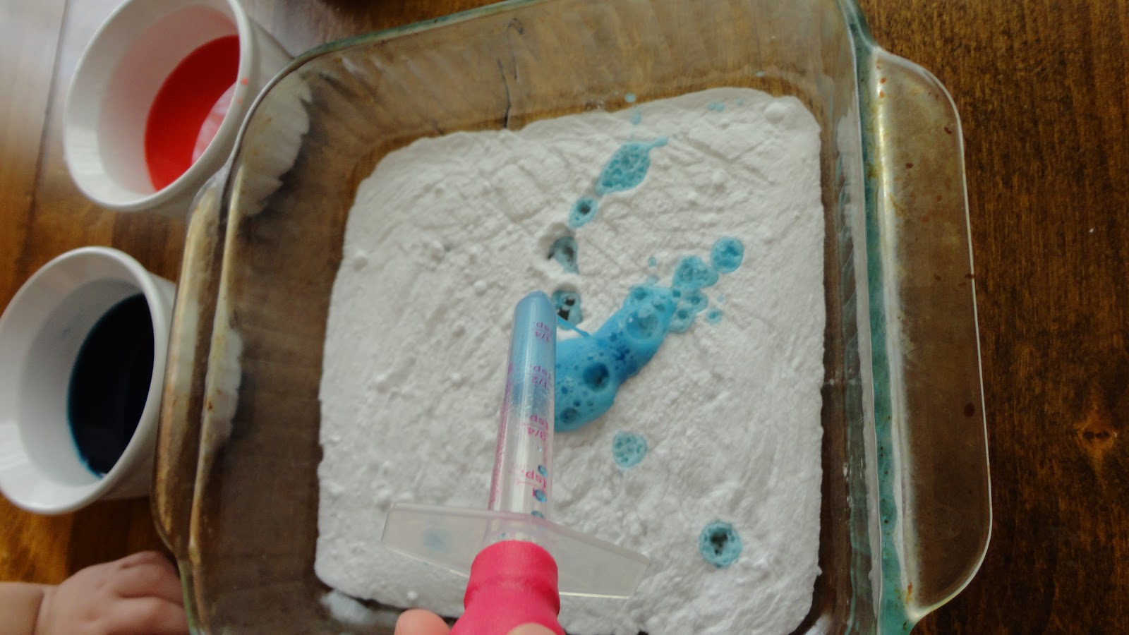 Purdy-Neat: Vinegar + Color + Baking Soda = Fizzy Fun
