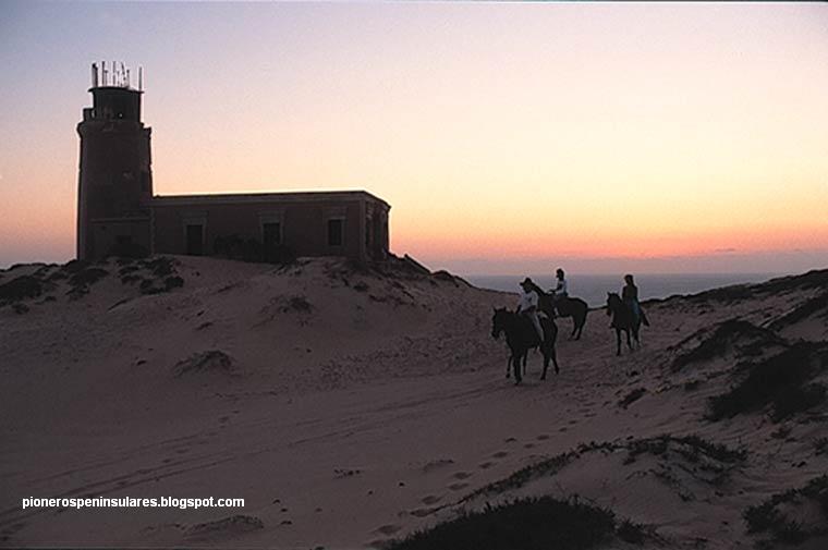 PIONEROS PENINSULARES: EL FARO DE CABO FALSO